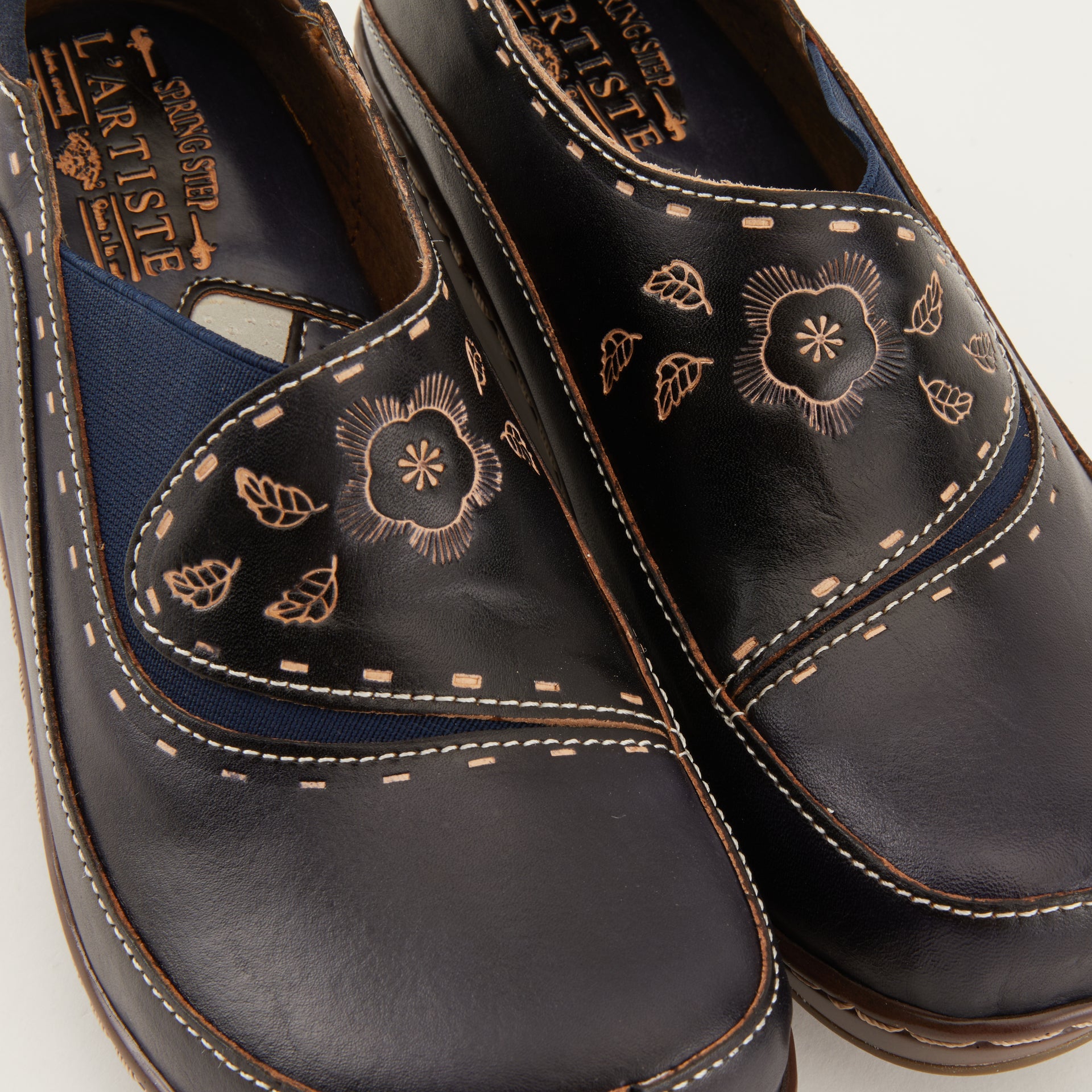 CLOG – Spring Step Shoes